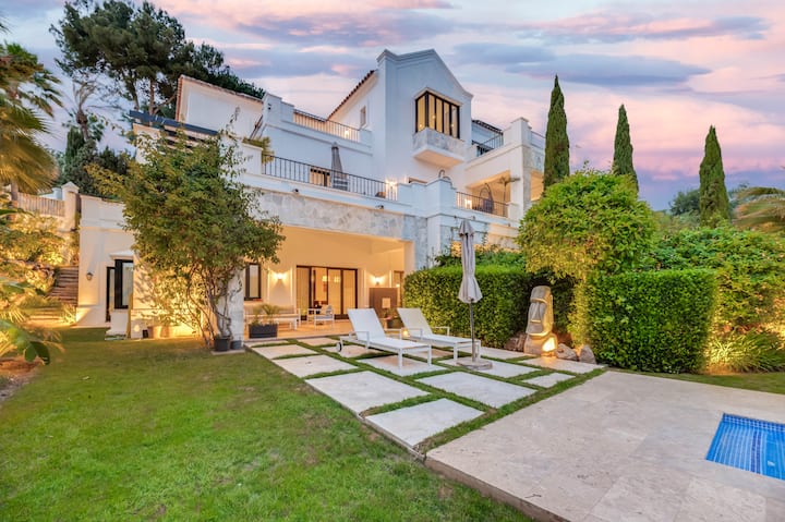 Chic Andalusian Villa With Sea Views & Pool - Benahavís