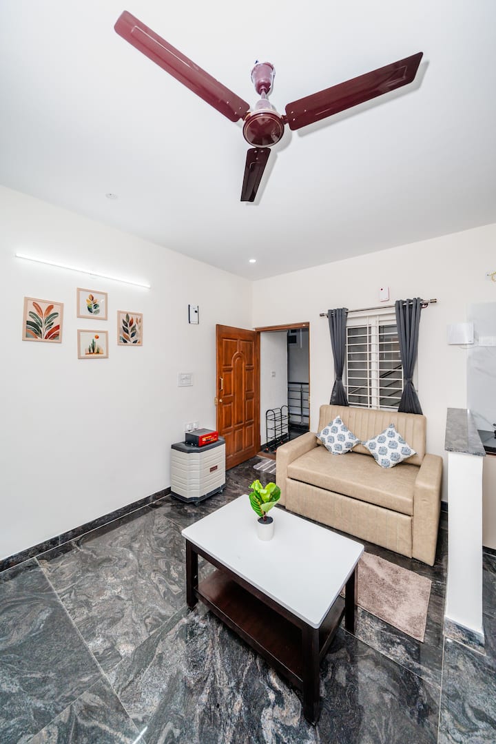 Gk - 104 Btm/hsr/silk Board/madiwala - Bangalore