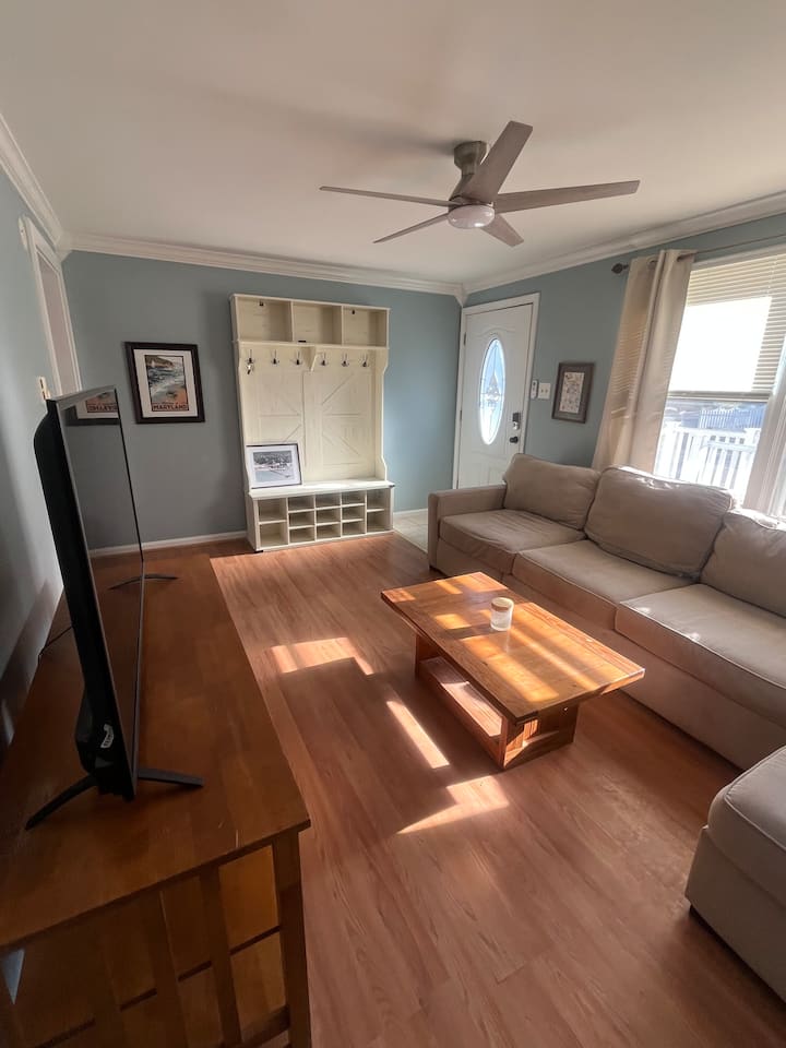 7th Street Shorehouse - Chesapeake Beach, MD