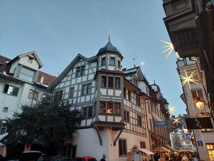 Stilvolle Wohnung Mit Einmalig Historischem Charme - Saint-Gall