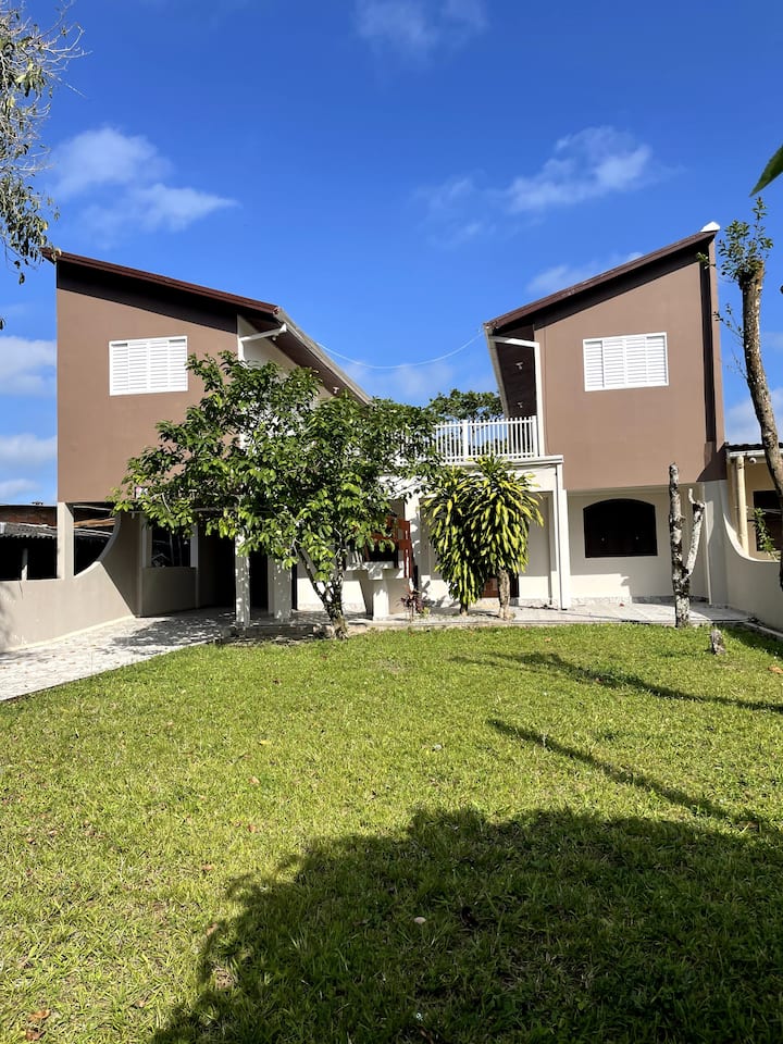 Sobrado Amplo, Próximo A Praia. - Matinhos