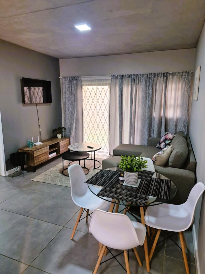 True Star @ True North – Modern 2-bed Apartment - Pretoria