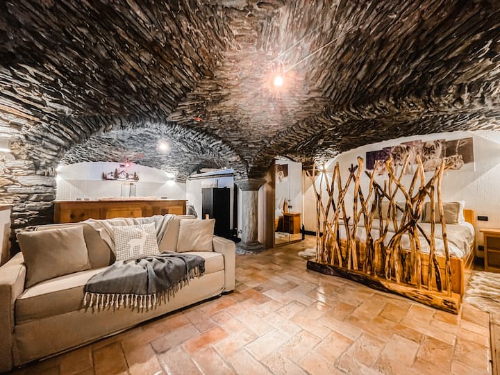 Monolocale Con Volte Storiche - Cuore Di Champoluc - Antagnod