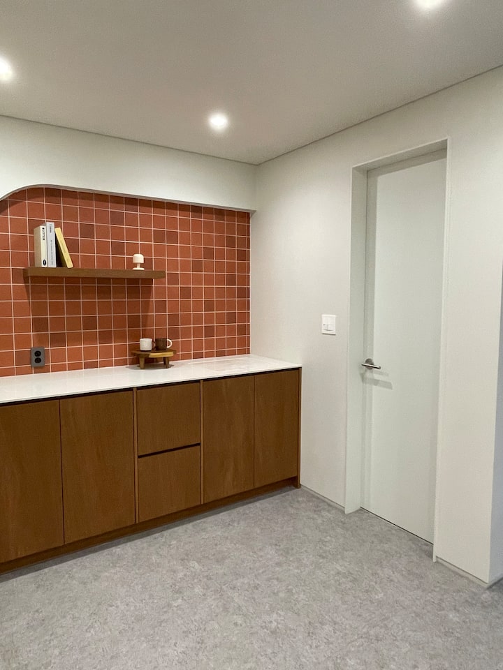 [101, Venti] ｜의정부역10분｜제일시장｜부대찌개거리  [그리다,하루] - Uijeongbu-si