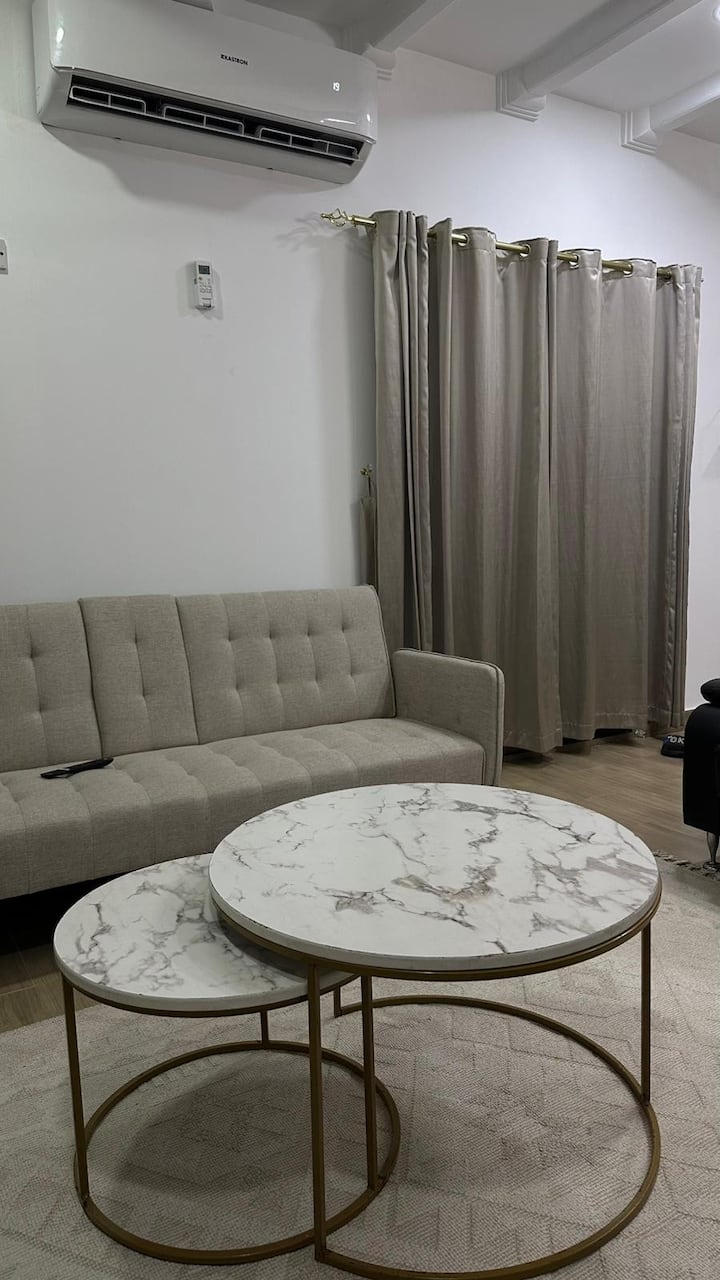 Rustic Fully Furnished 3 Bedroom Home + Sofa Bed - Bahrain