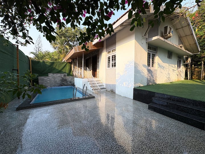 *Blue Corner 2bhk* Semi Luxurious - Lonavala