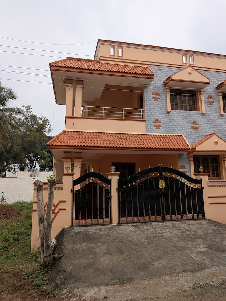 Home Stay In Coimbatore - Perfect For Isha Yoga - Coimbatore