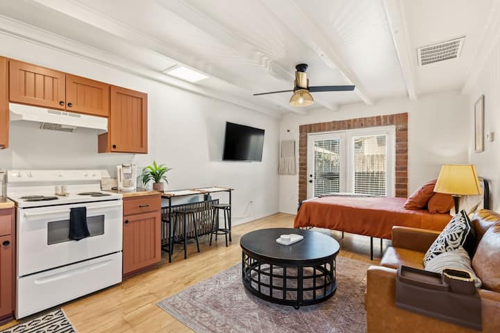 Cozy Casita For Two Near 4th Ave & Uofa - Reid Park Zoo, Tucson