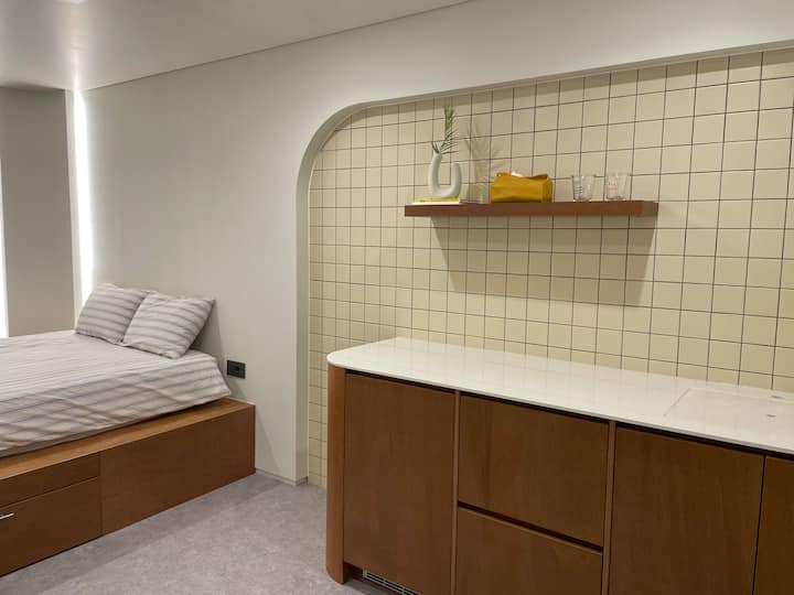 [102, Venti] ｜의정부역10분｜제일시장｜부대찌개거리  [그리다,하루] - Uijeongbu-si