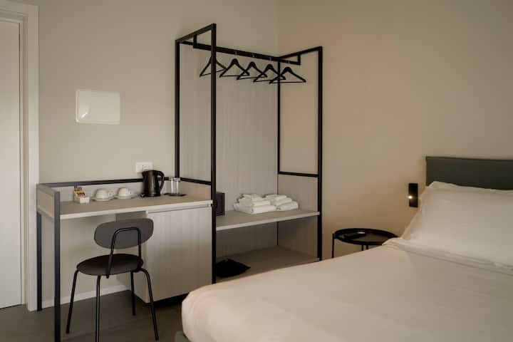 Camera Matrimoniale Deluxe Con Balcone - Battipaglia