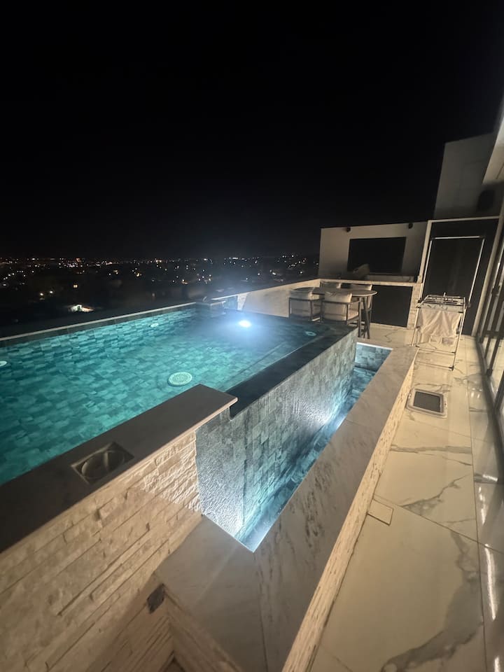 Ρετιρέ Όαση με Ιδιωτική Πισίνα και τζάκι - Limassol