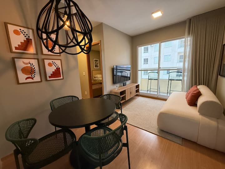 Gleba Luxo – Novíssimo, Completo, 2 Quartos C/ Ar - Londrina