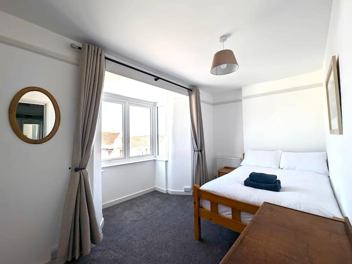 The Old Corner Shop - Wellington Terrace - Central - Falmouth