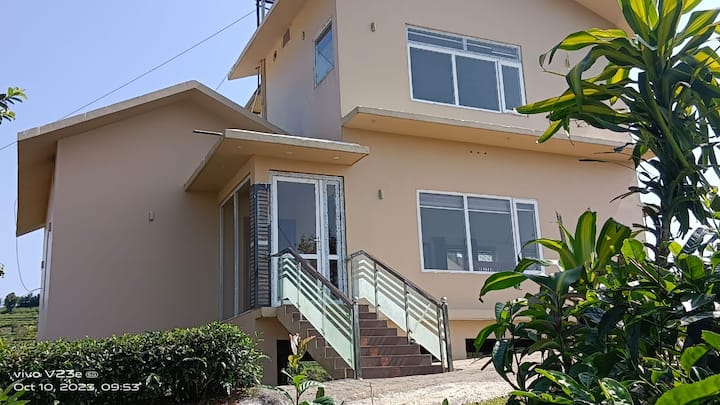 3 Bedroom Cottage - Cliff Inn Mountain Resort - Vagamon