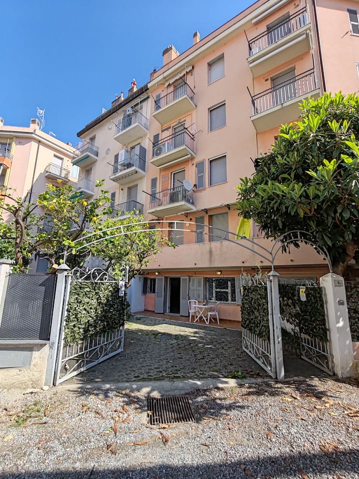 _profumodimare_ 50mt Dal Mare - Alassio