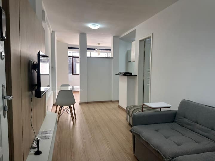 Apto 01 Quarto Em Localização Central - Juiz de Fora