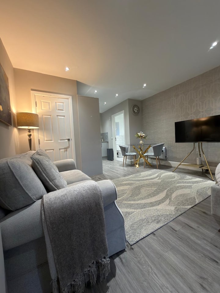 Premium Luxe Collection - Leicester