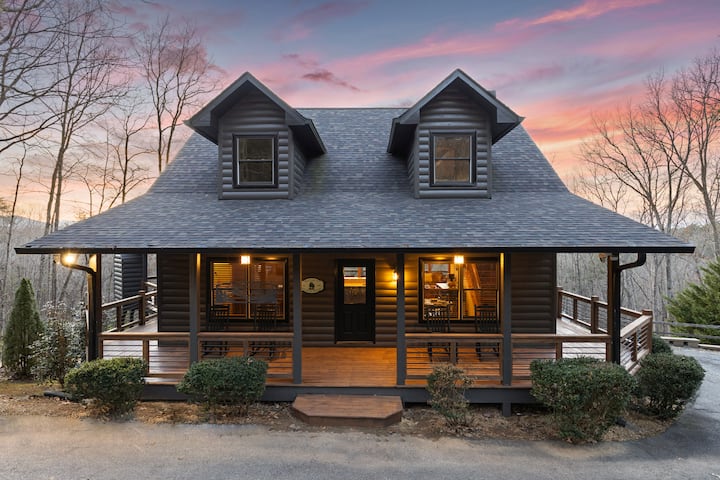 *Private Hot Tub Firepit Cabin W Stunning Views* - United States