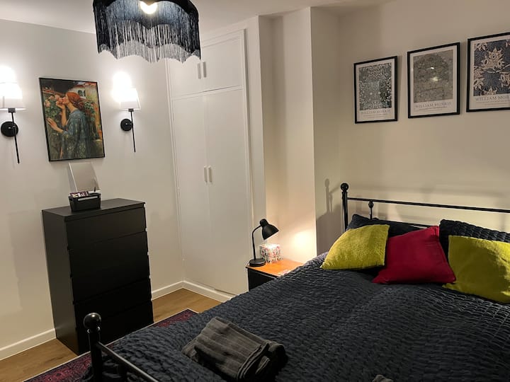 Crows Nest Double Room. Whitby. Room Only - Whitby