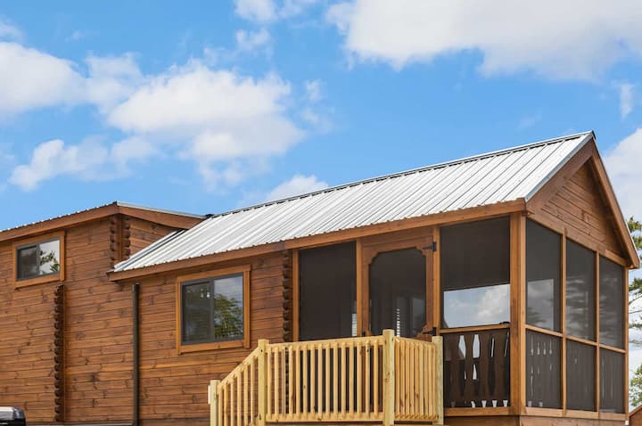 Cozy Bungalow: Pet-friendly - King Richard's Faire