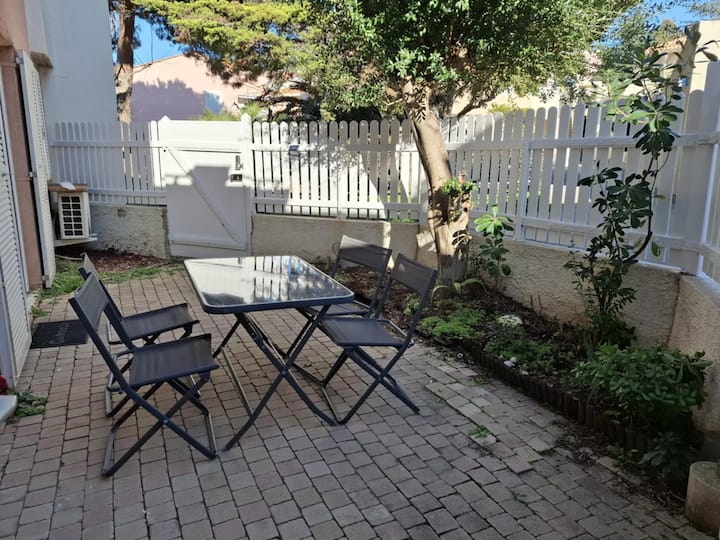 L'olivier Des Claires Marines - Sète