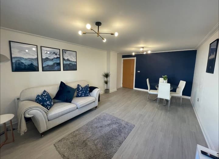 Spacious Apartment In Cardiff Bay - Wales Millennium Centre