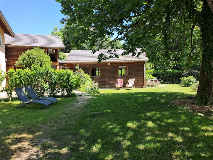 L'atelier, Le Charme Du Bois Tout Près Du Lac ! - Lac d'Aiguebelette