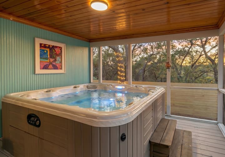 Hot Tub, Screened Porch And Fenced Yard - Charleston, SC