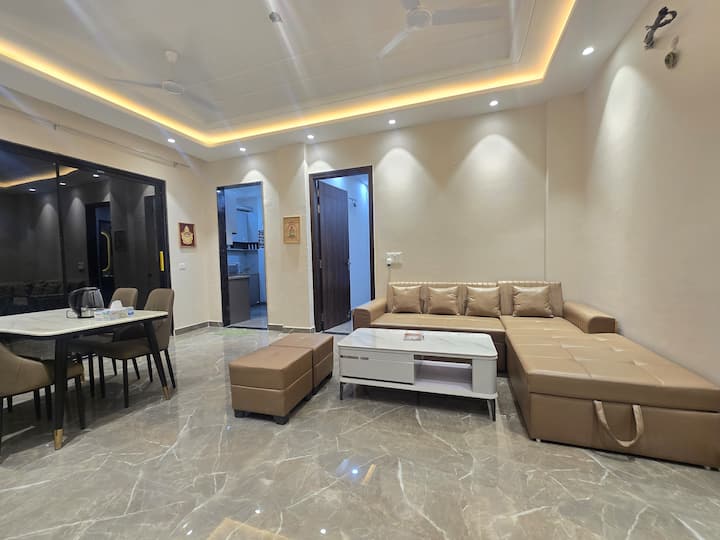 Homlee-pearl-3bhk-lift-parking-max Hospital-saket - 뉴델리