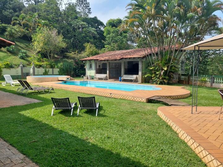 Chácara São Roque, 2 Piscinas, Condomínio Fechado - São Roque