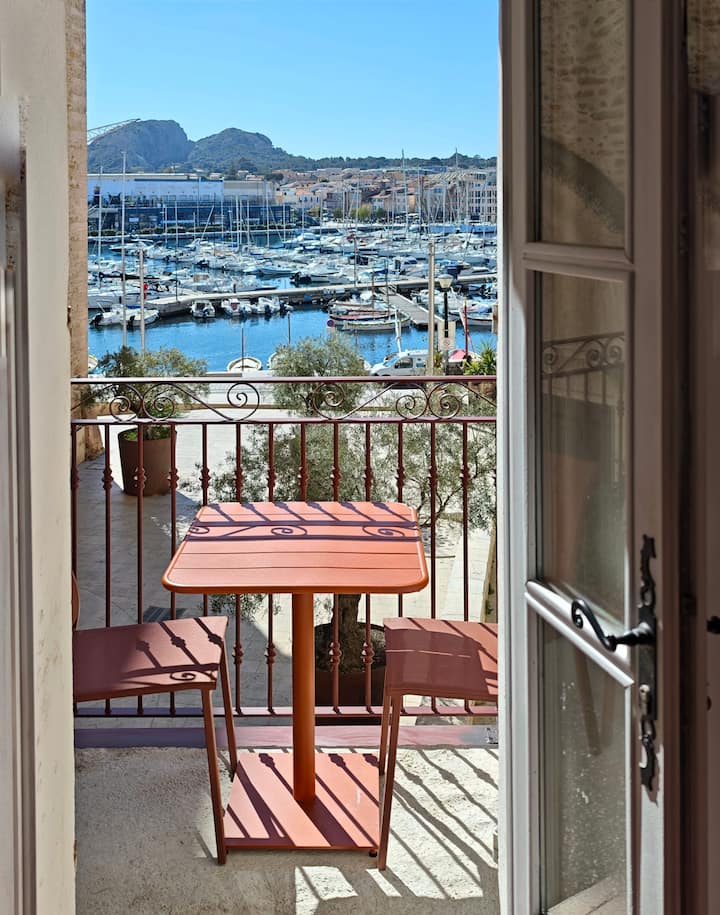 2 Pièces Lumineux, Avec Balcon Sur Le Vieux Port - Cassis
