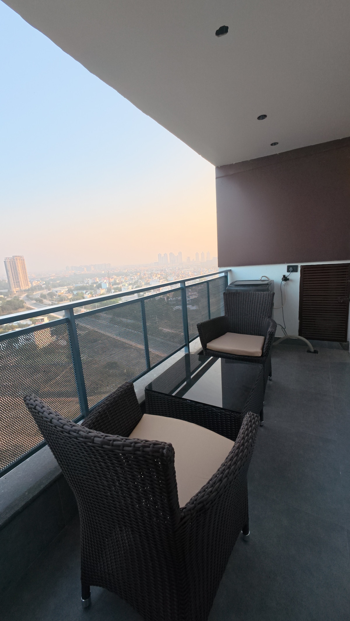 Modern Studio • Smart TV • Fixed Wi-Fi - Flats for Rent in Gurugram ...