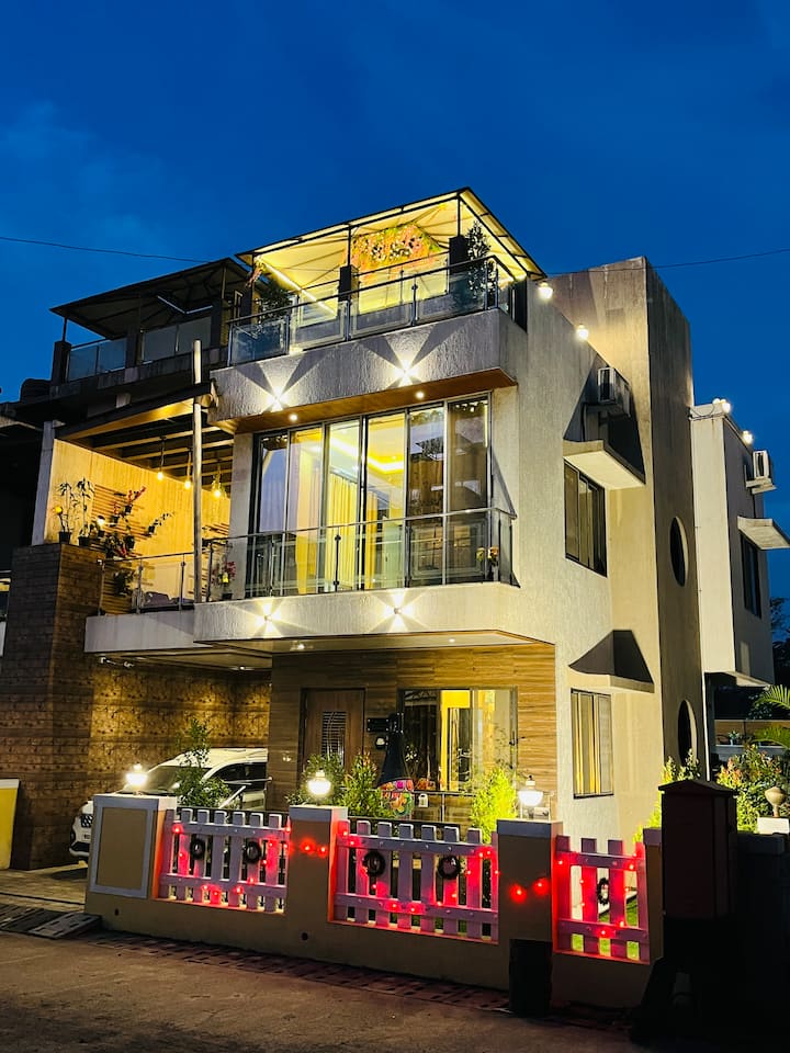 Experience A Spacious 4bhk Luxury Villa - Khopoli