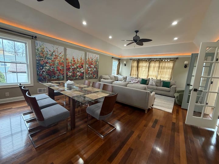 Spacious Home W/in-law Ste. Walk To Rutgers & Mcmc - New Brunswick, NJ