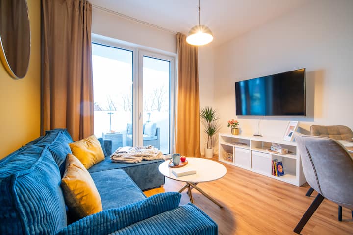 New One-bedroom Home • Projector • Balcony & View - Brno