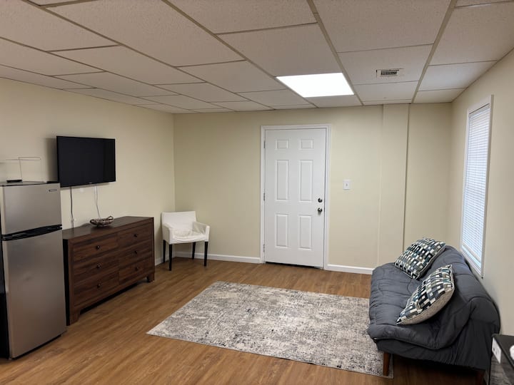 Village Guest Apartment - Lawrenceville, GA