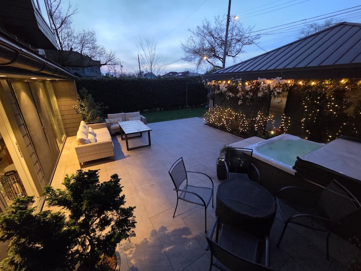 Modern Private Home, Large Yard/patio And Hot Tub - Vancouver
