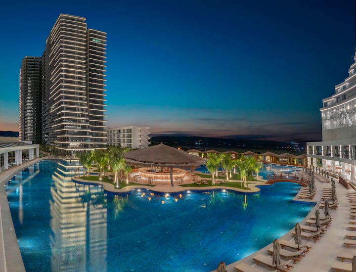 Luxury | Casino | Grand Sapphire | Long Beach - Cyprus