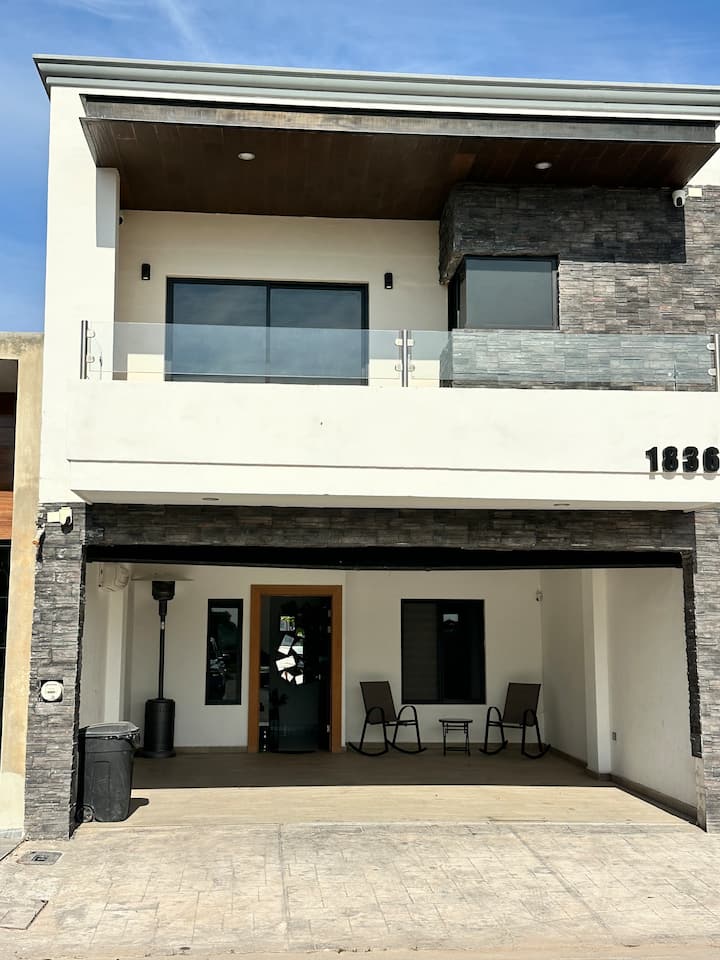 Casa Moderna En Zona Segura Y Cerca De Aeropuerto - Los Mochis