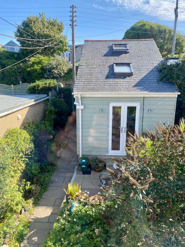 Tiny Seaside Home With Parking - St Ives