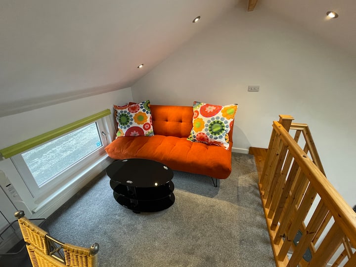 Tiny Seaside Home With Parking - St Ives