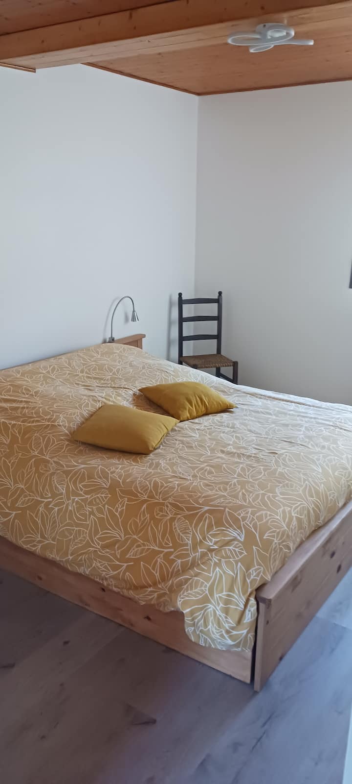 Appartement Au Rez-de-chaussée D'une Maison - Albertville