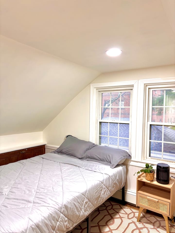 Comfy Room Downtown Providence - Providence, RI