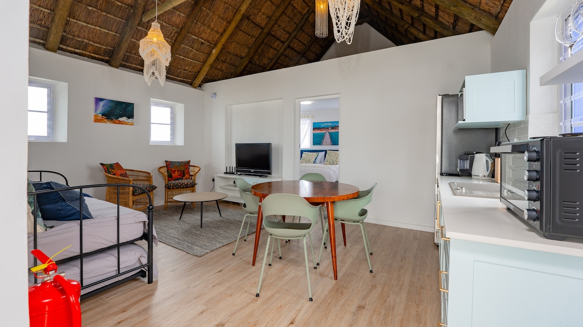 Flip Flop Cottage - Houses for Rent in Struis Bay, Western Cape, South ...