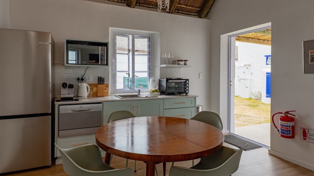 Flip Flop Cottage - Houses for Rent in Struis Bay, Western Cape, South ...
