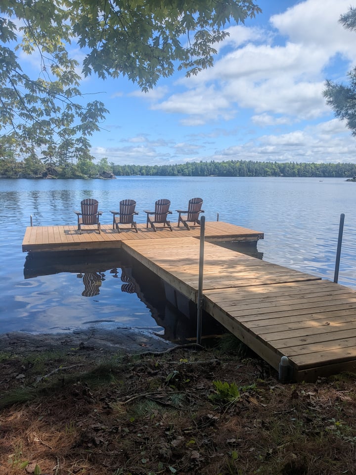 Beautiful Lakeside Cottage: Perfect For 2 Families - Perth