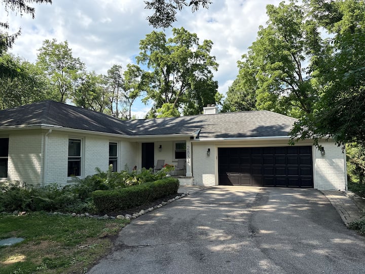 Pondside Suite: Near Downtown Ann Arbor/ Stadium - Ann Arbor, MI