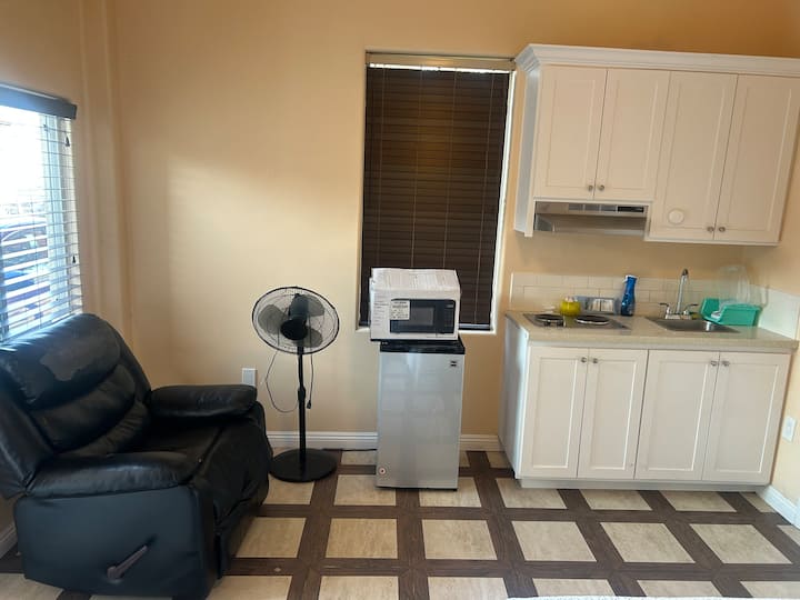 Htk House. Order Food, Get Water And Soda Free. - Lake Elsinore, CA