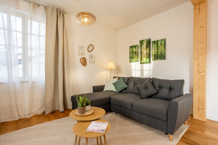 Mariene: Modern Apartment (Forst)/parking/spacious - Bergisch Gladbach