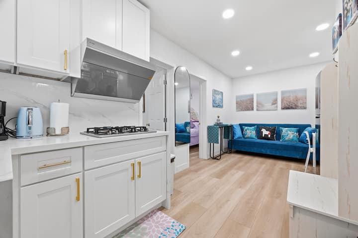 Family-friendly 2br Suite In West Covina - West Covina, CA